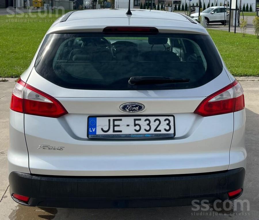 Grey Ford Focus 2013 in Liepaja, with an engine capacity of 1.60 L and mileage of 196 thousand km for 3900 €, photo 3 on AUTOMOTO.COM.LV