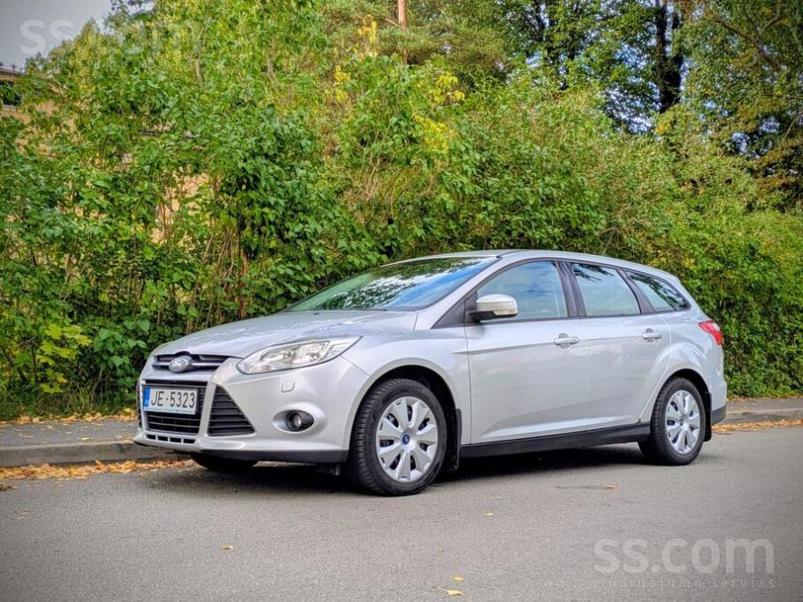 Pelēks Ford Focus 2013 Rīga, ar dzinēja tilpumu 1.60 L un nobraukumu 196 tūkst. km par 3290 €, foto 1 vietnē AUTOMOTO.COM.LV