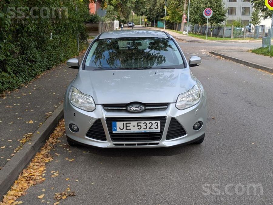 Pelēks Ford Focus 2013 Rīga, ar dzinēja tilpumu 1.60 L un nobraukumu 196 tūkst. km par 3290 €, foto 5 vietnē AUTOMOTO.COM.LV