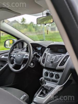 Pelēks Ford Focus 2013 Rīga, ar dzinēja tilpumu 1.60 L un nobraukumu 196 tūkst. km par 3290 €, foto 7 vietnē AUTOMOTO.COM.LV