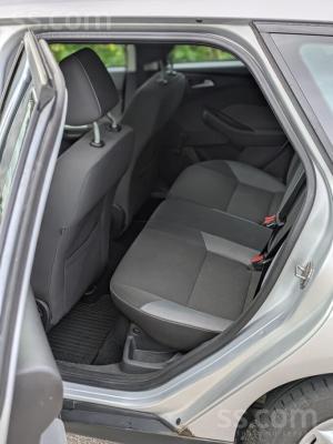 Pelēks Ford Focus 2013 Rīga, ar dzinēja tilpumu 1.60 L un nobraukumu 196 tūkst. km par 3290 €, foto 10 vietnē AUTOMOTO.COM.LV