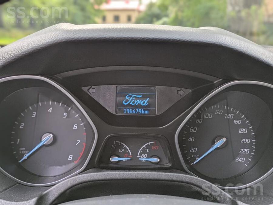 Pelēks Ford Focus 2013 Rīga, ar dzinēja tilpumu 1.60 L un nobraukumu 196 tūkst. km par 3290 €, foto 12 vietnē AUTOMOTO.COM.LV