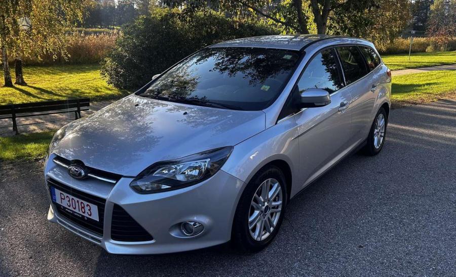 Pelēks Ford Focus 2013 Utena, ar dzinēja tilpumu 1.00 L un nobraukumu 247 tūkst. km par 2650 €, foto 6 vietnē AUTOMOTO.COM.LV