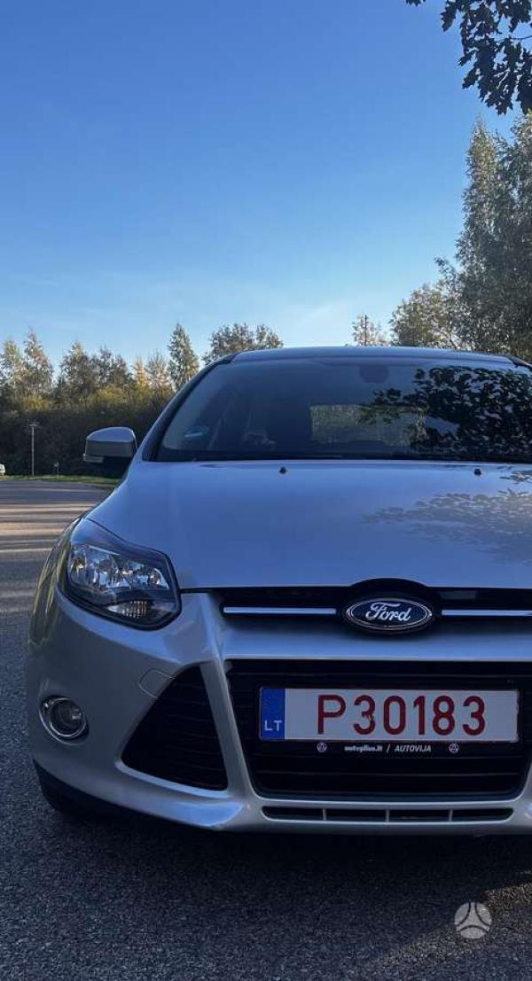 Pelēks Ford Focus 2013 Utena, ar dzinēja tilpumu 1.00 L un nobraukumu 247 tūkst. km par 2650 €, foto 8 vietnē AUTOMOTO.COM.LV