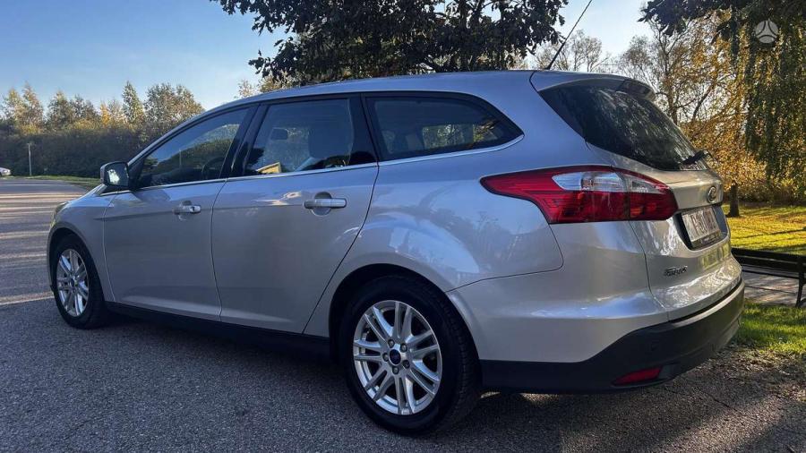Pelēks Ford Focus 2013 Utena, ar dzinēja tilpumu 1.00 L un nobraukumu 247 tūkst. km par 2650 €, foto 16 vietnē AUTOMOTO.COM.LV