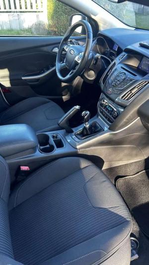 Pelēks Ford Focus 2013 Utena, ar dzinēja tilpumu 1.00 L un nobraukumu 247 tūkst. km par 2650 €, foto 25 vietnē AUTOMOTO.COM.LV