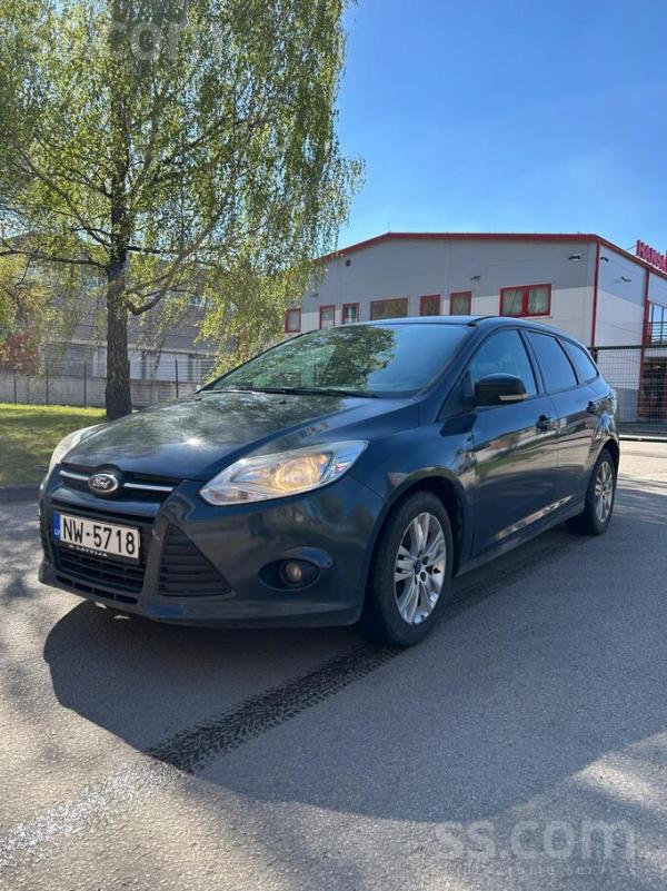 Grey Ford Focus 2014 in Riga, with an engine capacity of 1.60 L and mileage of 498 thousand km for 4800 €, photo 1 on AUTOMOTO.COM.LV