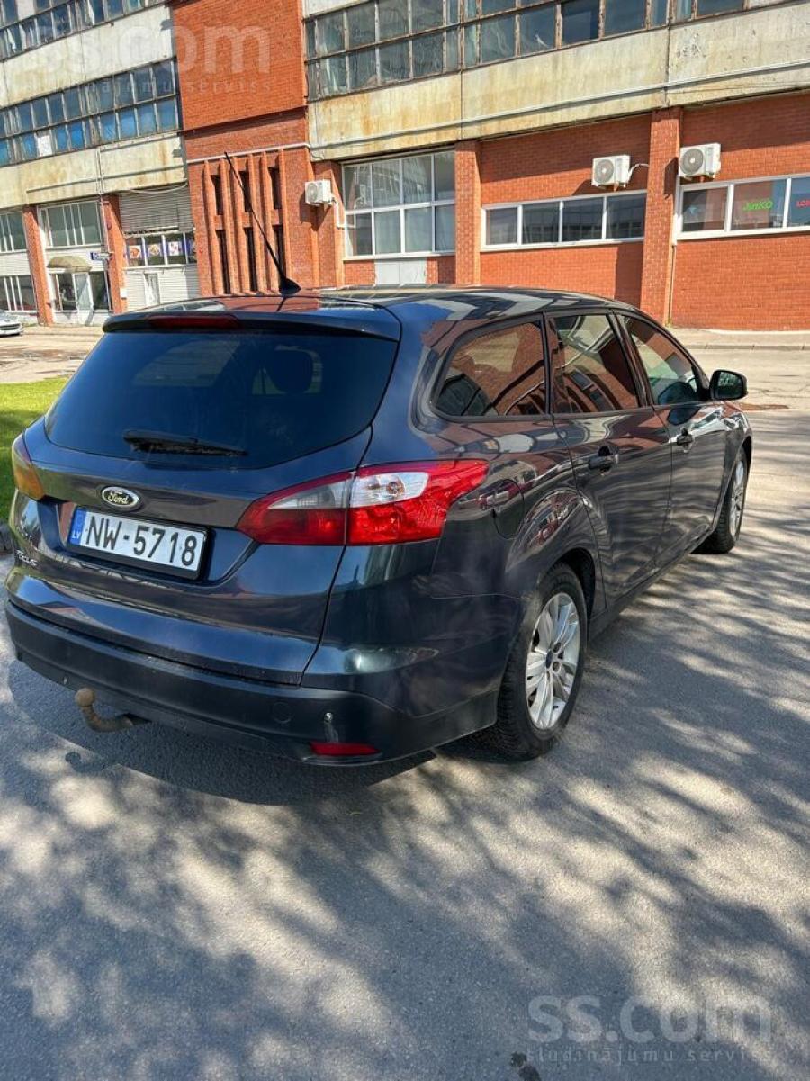 Pelēks Ford Focus 2014 Rīga, ar dzinēja tilpumu 1.60 L un nobraukumu 498 tūkst. km par 4800 €, foto 3 vietnē AUTOMOTO.COM.LV