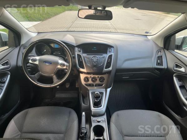 Grey Ford Focus 2014 in Riga, with an engine capacity of 1.60 L and mileage of 187 thousand km for 3450 €, photo 6 on AUTOMOTO.COM.LV