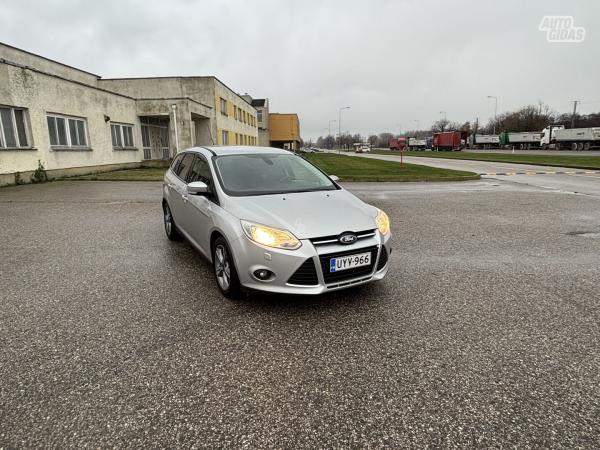 Grey Ford Focus 2014 in Kaunas, with an engine capacity of 1.00 L and mileage of 300 thousand km for 2800 €, photo 2 on AUTOMOTO.COM.LV