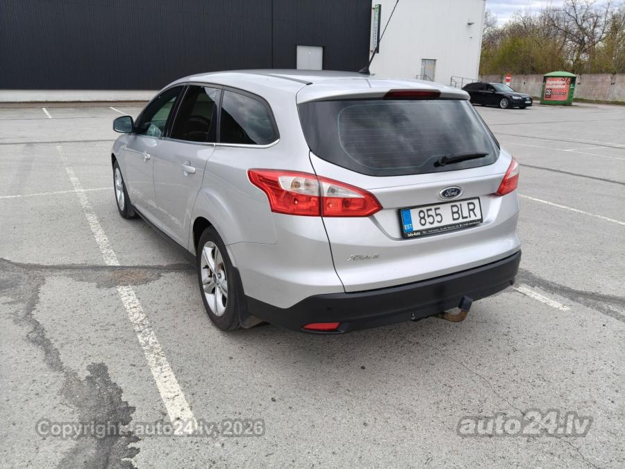 Pelēks Ford Focus 2014 Tallina, ar dzinēja tilpumu 1.60 L un nobraukumu 130 tūkst. km par 6900 €, foto 4 vietnē AUTOMOTO.COM.LV