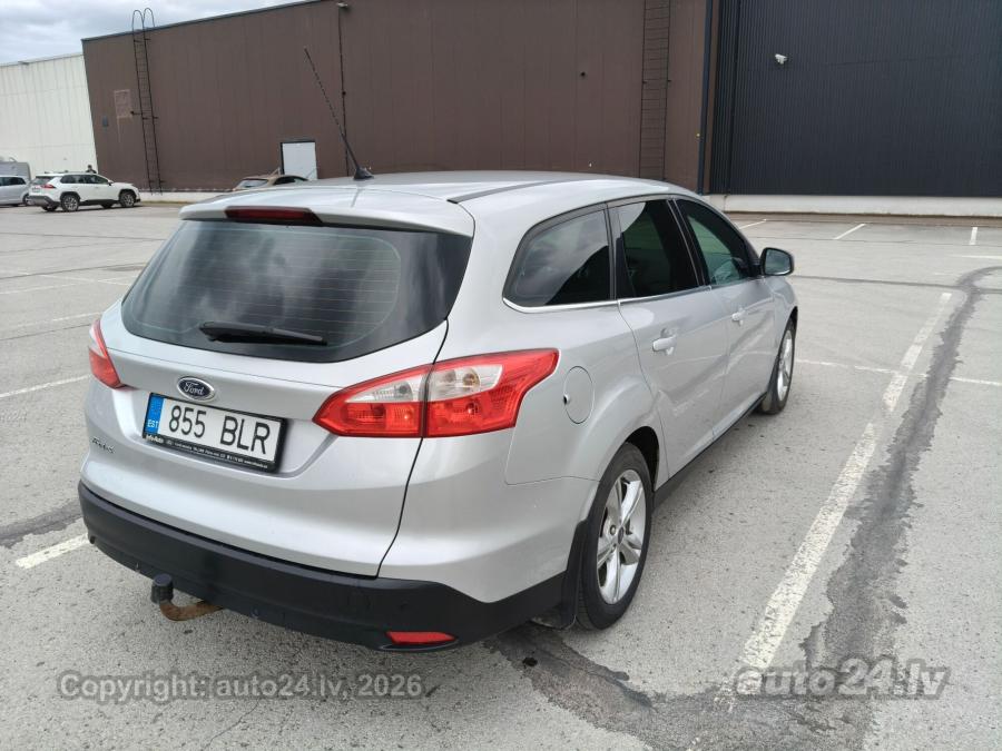Pelēks Ford Focus 2014 Tallina, ar dzinēja tilpumu 1.60 L un nobraukumu 130 tūkst. km par 6900 €, foto 6 vietnē AUTOMOTO.COM.LV