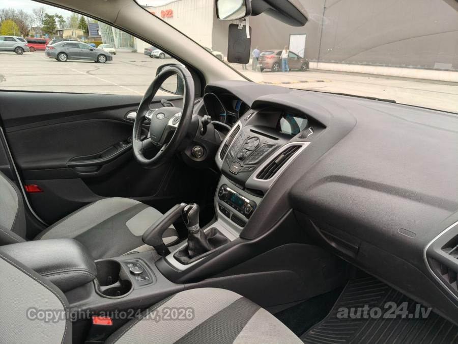 Pelēks Ford Focus 2014 Tallina, ar dzinēja tilpumu 1.60 L un nobraukumu 130 tūkst. km par 6900 €, foto 8 vietnē AUTOMOTO.COM.LV