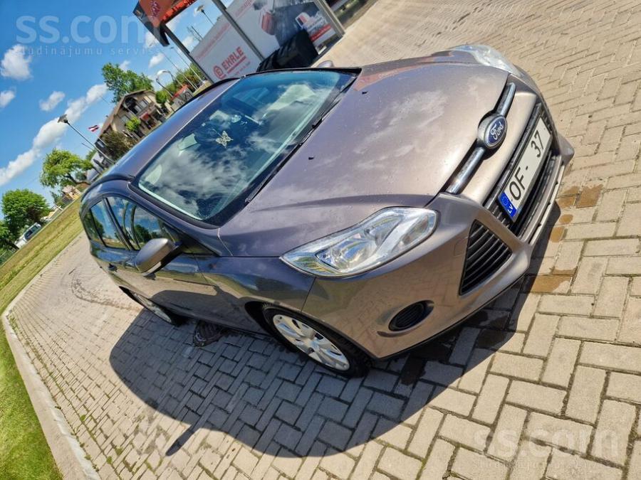 Pelēks Ford Focus 2014 Aizkraukle, ar dzinēja tilpumu 1.00 L un nobraukumu 276 tūkst. km par 4000 €, foto 4 vietnē AUTOMOTO.COM.LV