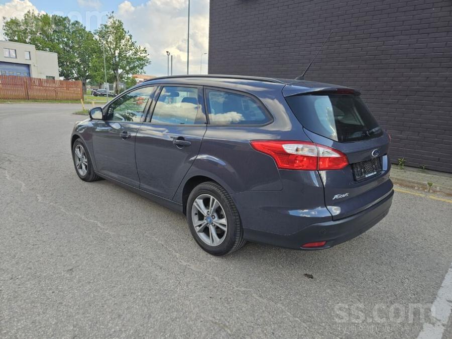Pelēks Ford Focus 2014 Cēsis, ar dzinēja tilpumu 1.00 L un nobraukumu 310 tūkst. km par 2800 €, foto 7 vietnē AUTOMOTO.COM.LV