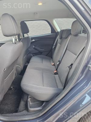 Pelēks Ford Focus 2014 Cēsis, ar dzinēja tilpumu 1.00 L un nobraukumu 310 tūkst. km par 2800 €, foto 11 vietnē AUTOMOTO.COM.LV