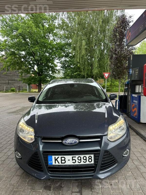 Pelēks Ford Focus 2014 Jelgava, ar dzinēja tilpumu 2.00 L un nobraukumu 315 tūkst. km par 3900 €, foto 2 vietnē AUTOMOTO.COM.LV
