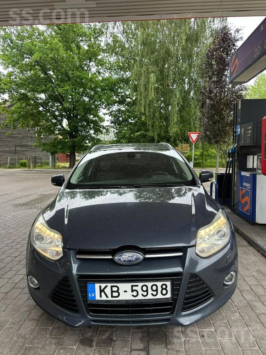 Grey Ford Focus 2014 in Jelgava, with an engine capacity of 2.00 L and mileage of 315 thousand km for 3900 €, photo 3 on AUTOMOTO.COM.LV