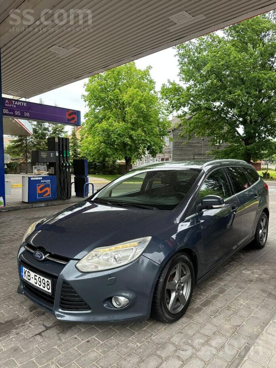 Grey Ford Focus 2014 in Jelgava, with an engine capacity of 2.00 L and mileage of 315 thousand km for 3900 €, photo 4 on AUTOMOTO.COM.LV
