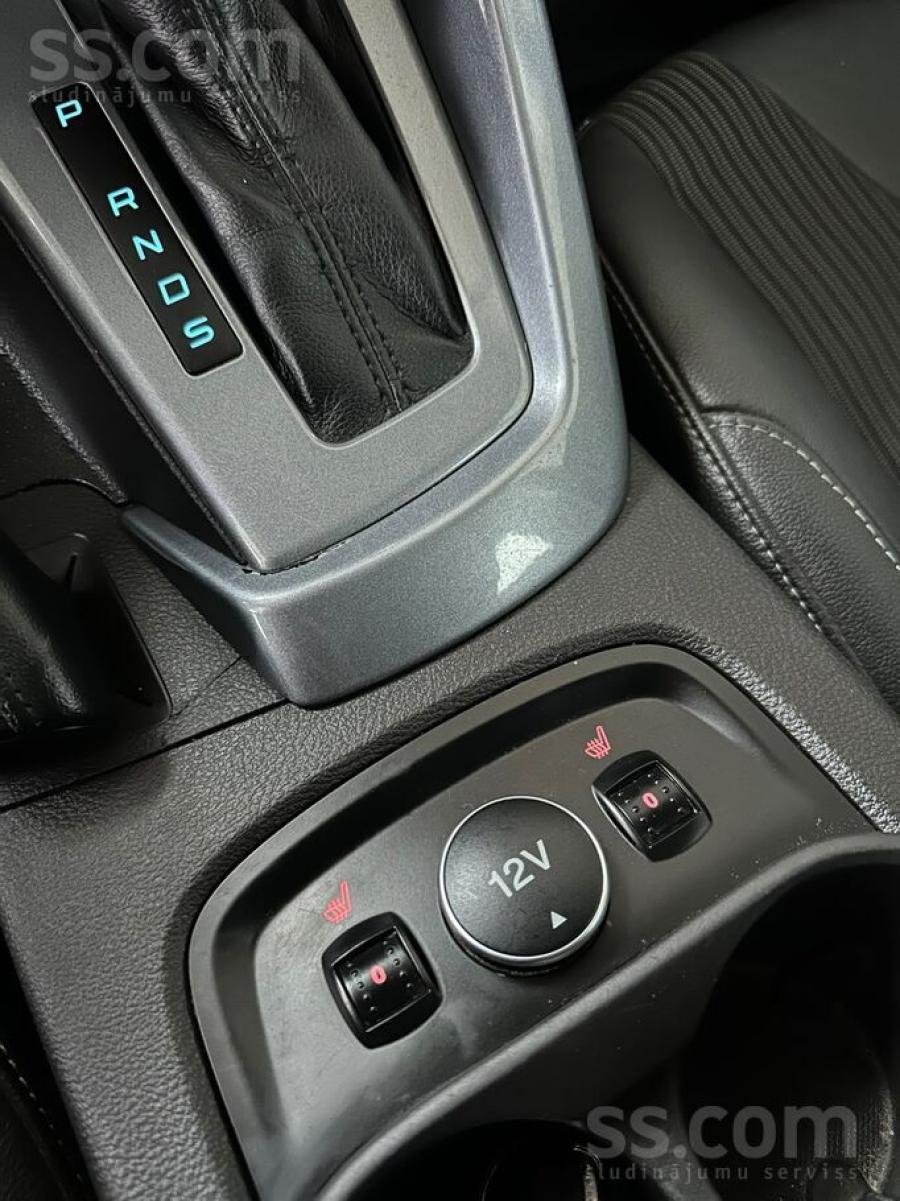 Grey Ford Focus 2014 in Jelgava, with an engine capacity of 2.00 L and mileage of 315 thousand km for 3900 €, photo 14 on AUTOMOTO.COM.LV