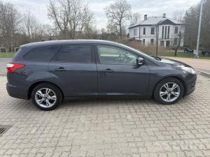 Grey Ford Focus 2014 in Saldus, with an engine capacity of 1.60 L and mileage of 252 thousand km for 4440 €, photo 5 on AUTOMOTO.COM.LV
