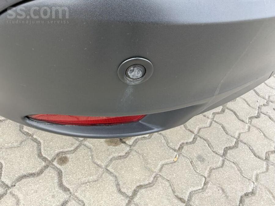 Grey Ford Focus 2014 in Saldus, with an engine capacity of 1.60 L and mileage of 252 thousand km for 4440 €, photo 18 on AUTOMOTO.COM.LV