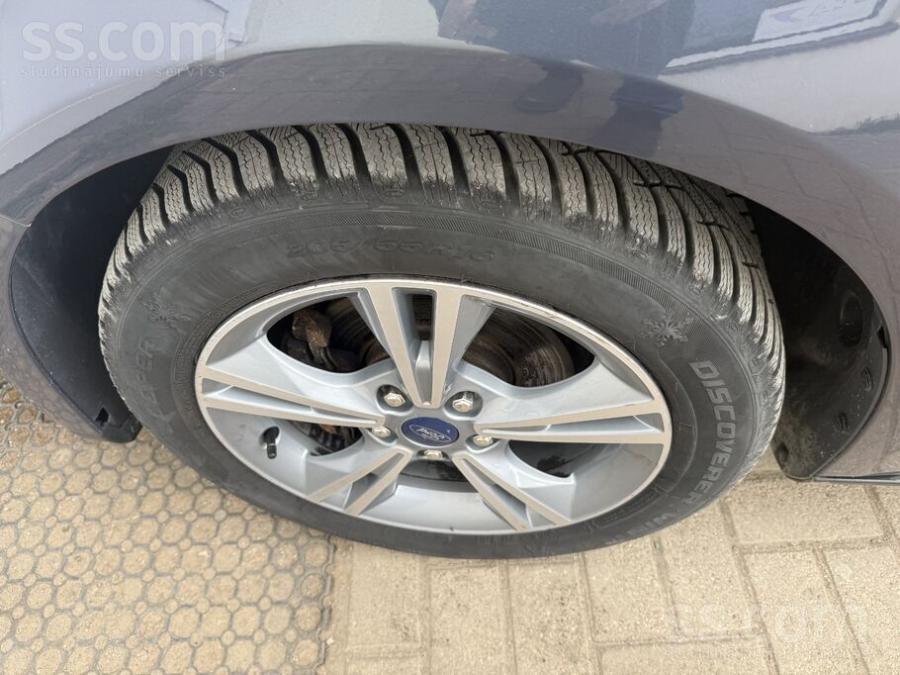 Grey Ford Focus 2014 in Saldus, with an engine capacity of 1.60 L and mileage of 252 thousand km for 4440 €, photo 28 on AUTOMOTO.COM.LV