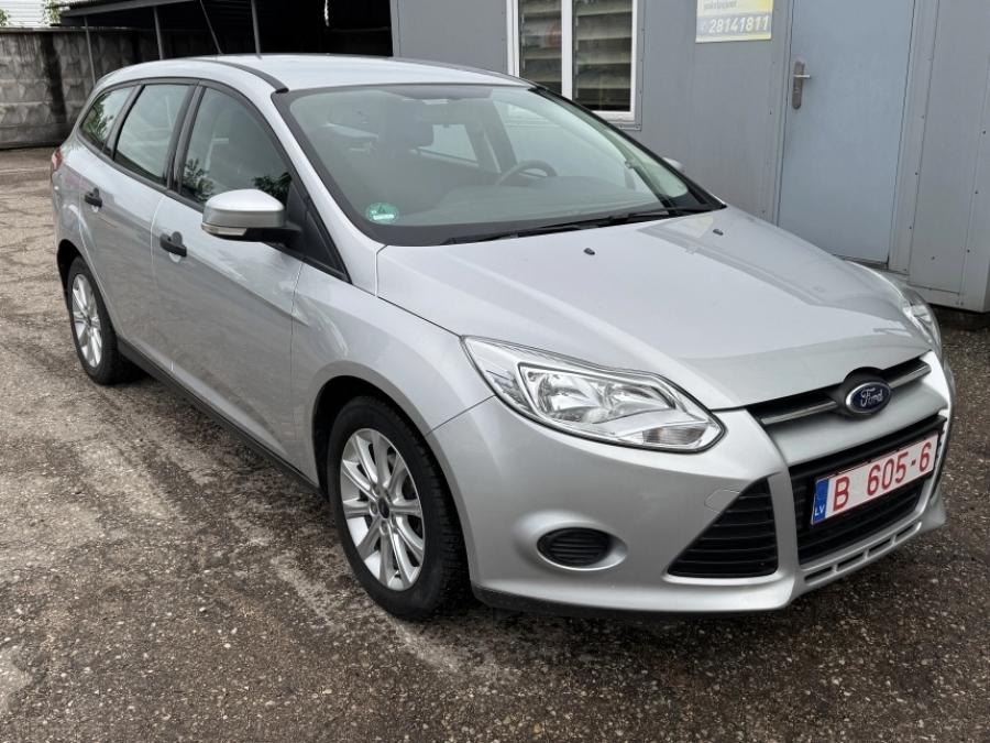 Grey Ford Focus 2014 in Riga, with an engine capacity of 1.00 L and mileage of 172 thousand km for 4390 €, photo 1 on AUTOMOTO.COM.LV
