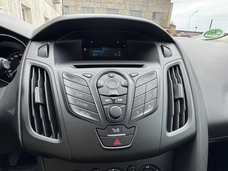 Grey Ford Focus 2014 in Riga, with an engine capacity of 1.00 L and mileage of 172 thousand km for 4390 €, photo 8 on AUTOMOTO.COM.LV