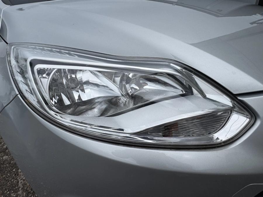 Grey Ford Focus 2014 in Riga, with an engine capacity of 1.00 L and mileage of 172 thousand km for 4390 €, photo 11 on AUTOMOTO.COM.LV