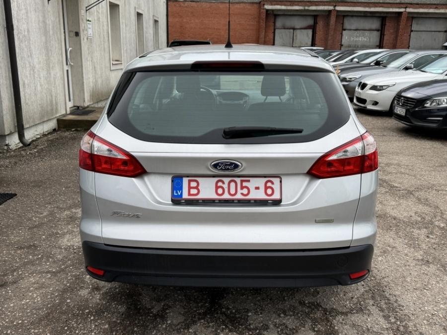 Grey Ford Focus 2014 in Riga, with an engine capacity of 1.00 L and mileage of 172 thousand km for 4390 €, photo 14 on AUTOMOTO.COM.LV