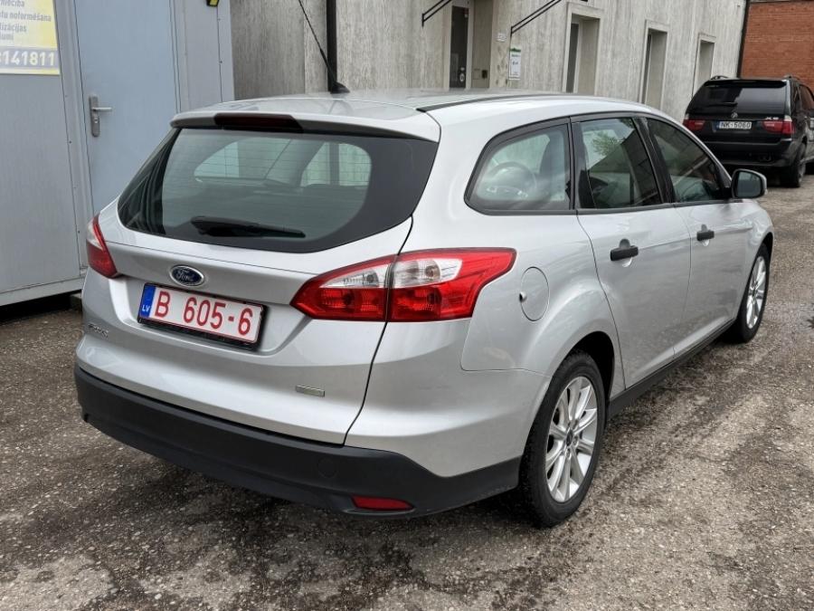 Grey Ford Focus 2014 in Riga, with an engine capacity of 1.00 L and mileage of 172 thousand km for 4390 €, photo 15 on AUTOMOTO.COM.LV