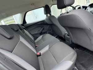 Grey Ford Focus 2014 in Riga, with an engine capacity of 1.00 L and mileage of 172 thousand km for 4390 €, photo 21 on AUTOMOTO.COM.LV