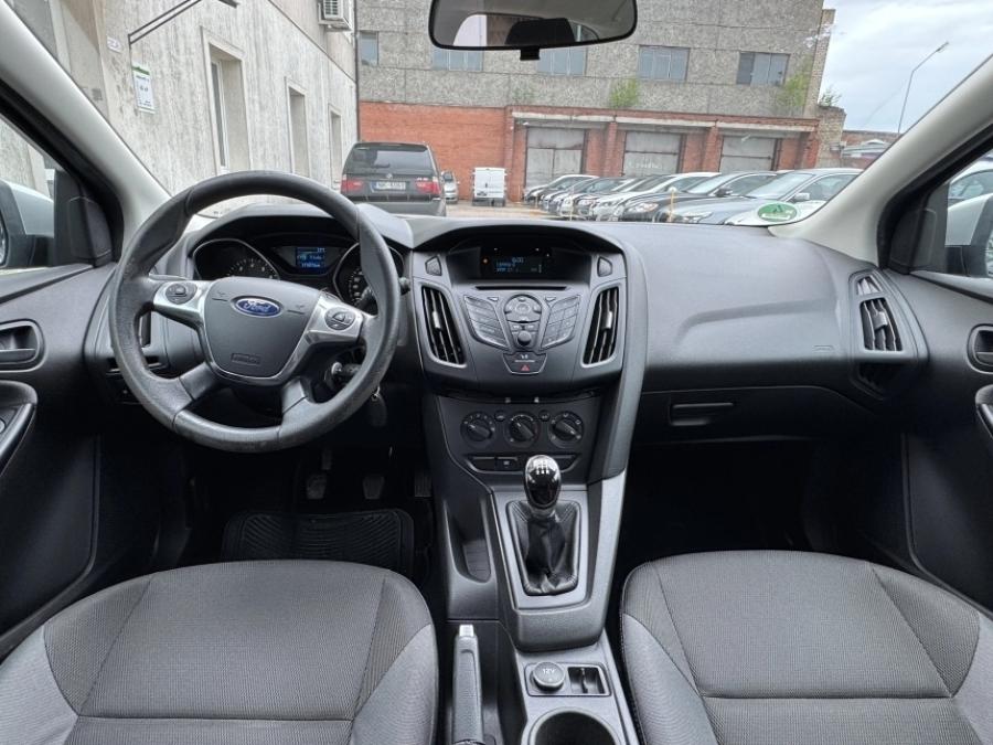 Grey Ford Focus 2014 in Riga, with an engine capacity of 1.00 L and mileage of 172 thousand km for 4390 €, photo 23 on AUTOMOTO.COM.LV