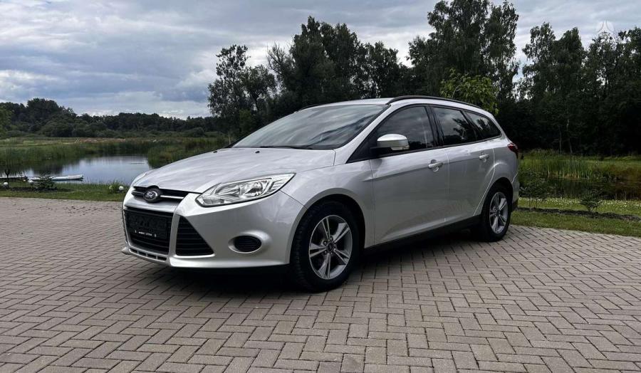 Pelēks Ford Focus 2014 Utena, ar dzinēja tilpumu 1.00 L un nobraukumu 246 tūkst. km par 2950 €, foto 1 vietnē AUTOMOTO.COM.LV
