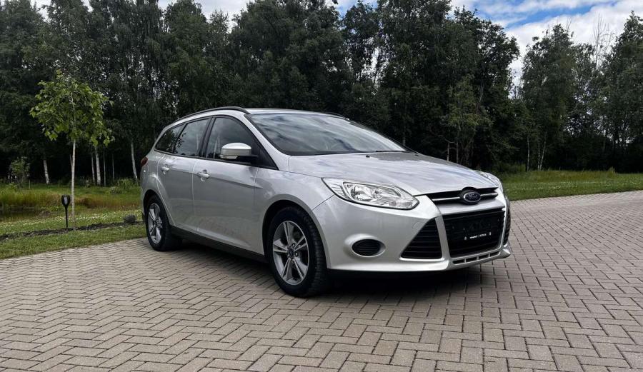 Pelēks Ford Focus 2014 Utena, ar dzinēja tilpumu 1.00 L un nobraukumu 246 tūkst. km par 2950 €, foto 3 vietnē AUTOMOTO.COM.LV
