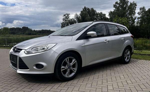 Grey Ford Focus 2014 in Utena, with an engine capacity of 1.00 L and mileage of 246 thousand km for 2950 €, photo 4 on AUTOMOTO.COM.LV