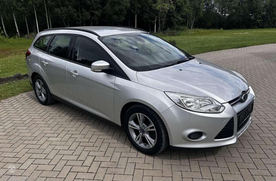 Pelēks Ford Focus 2014 Utena, ar dzinēja tilpumu 1.00 L un nobraukumu 246 tūkst. km par 2950 €, foto 7 vietnē AUTOMOTO.COM.LV