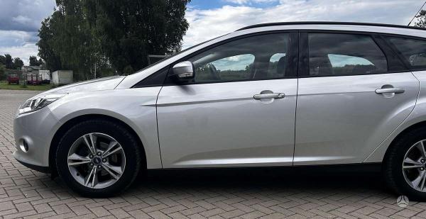 Grey Ford Focus 2014 in Utena, with an engine capacity of 1.00 L and mileage of 246 thousand km for 2950 €, photo 10 on AUTOMOTO.COM.LV