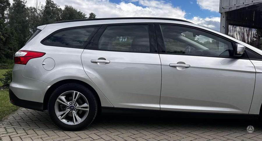 Pelēks Ford Focus 2014 Utena, ar dzinēja tilpumu 1.00 L un nobraukumu 246 tūkst. km par 2950 €, foto 13 vietnē AUTOMOTO.COM.LV