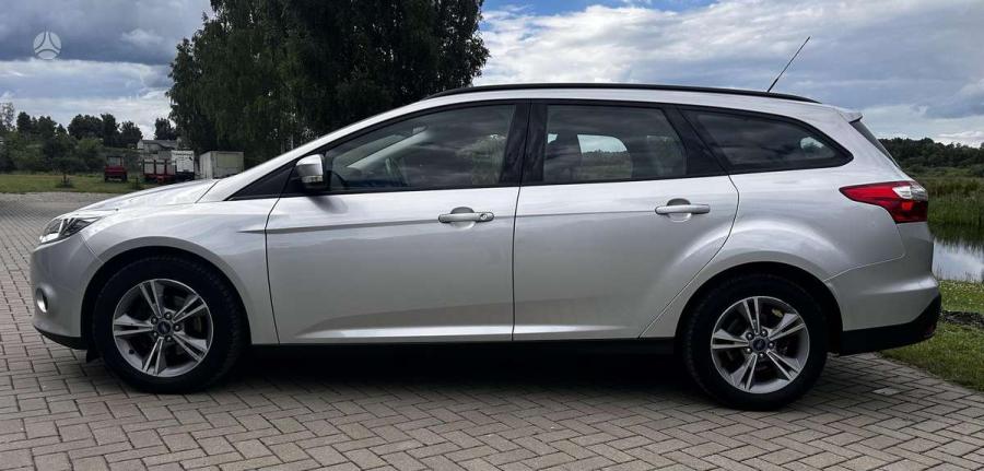 Pelēks Ford Focus 2014 Utena, ar dzinēja tilpumu 1.00 L un nobraukumu 246 tūkst. km par 2950 €, foto 15 vietnē AUTOMOTO.COM.LV