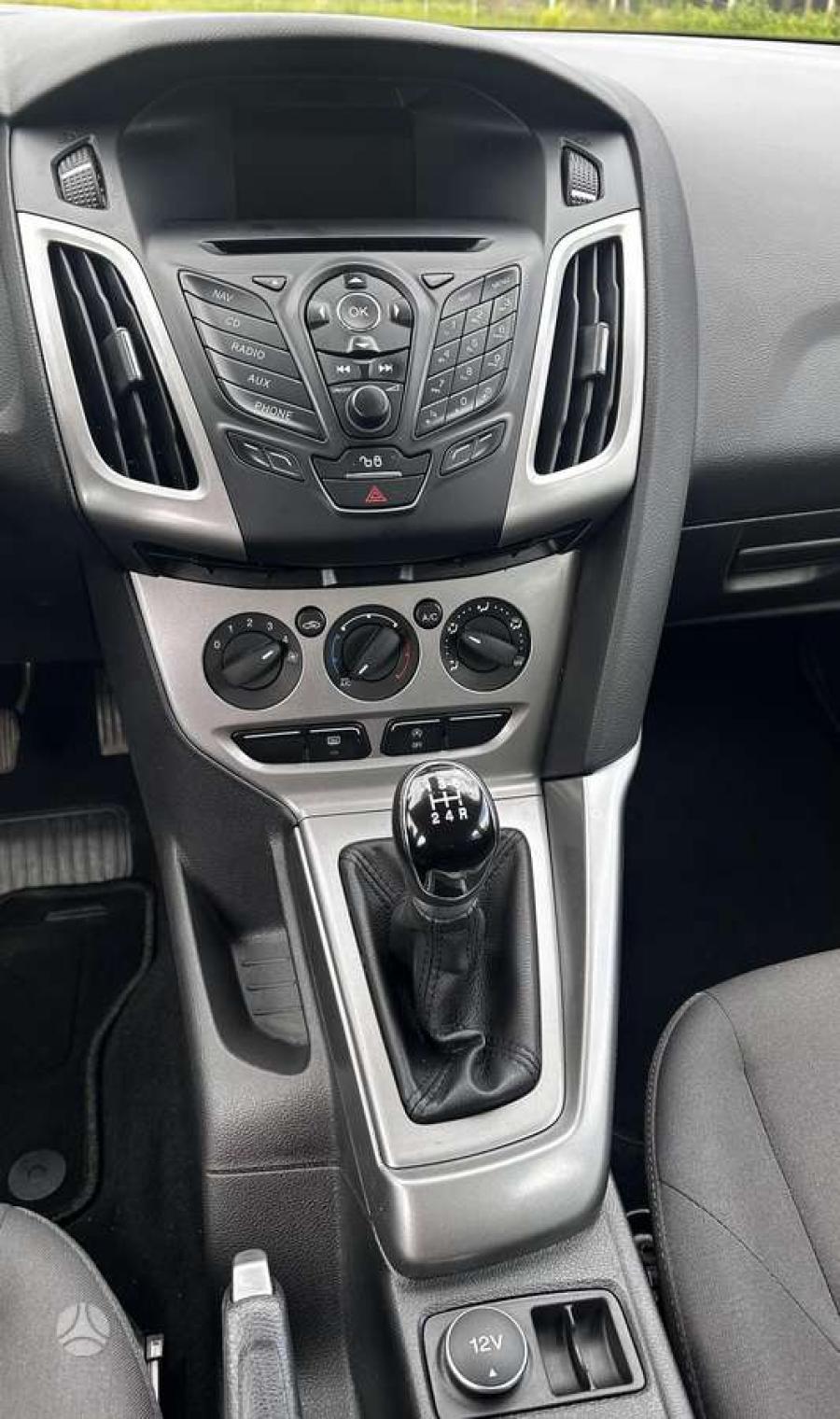 Pelēks Ford Focus 2014 Utena, ar dzinēja tilpumu 1.00 L un nobraukumu 246 tūkst. km par 2950 €, foto 25 vietnē AUTOMOTO.COM.LV