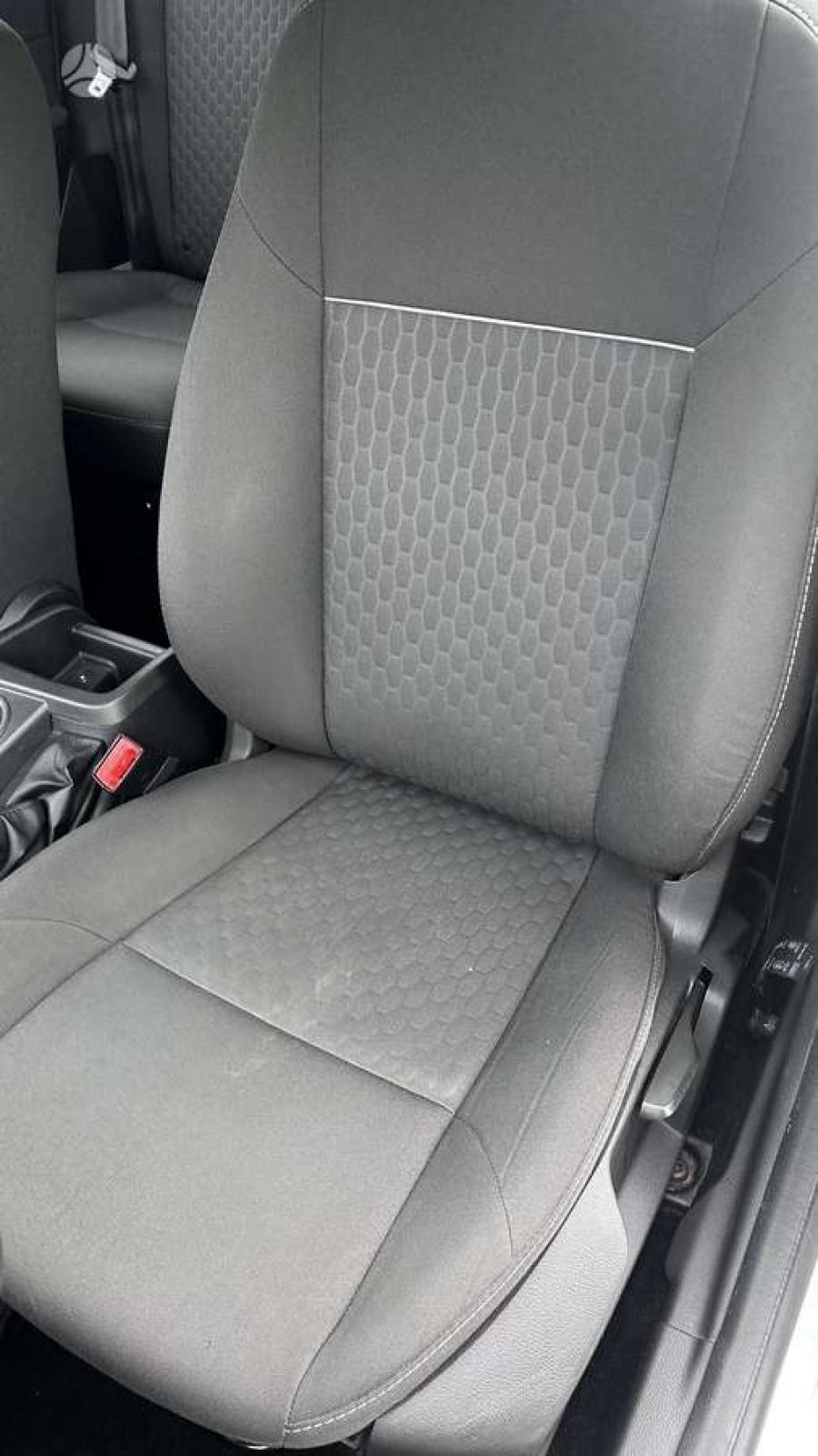 Pelēks Ford Focus 2014 Utena, ar dzinēja tilpumu 1.00 L un nobraukumu 246 tūkst. km par 2950 €, foto 26 vietnē AUTOMOTO.COM.LV