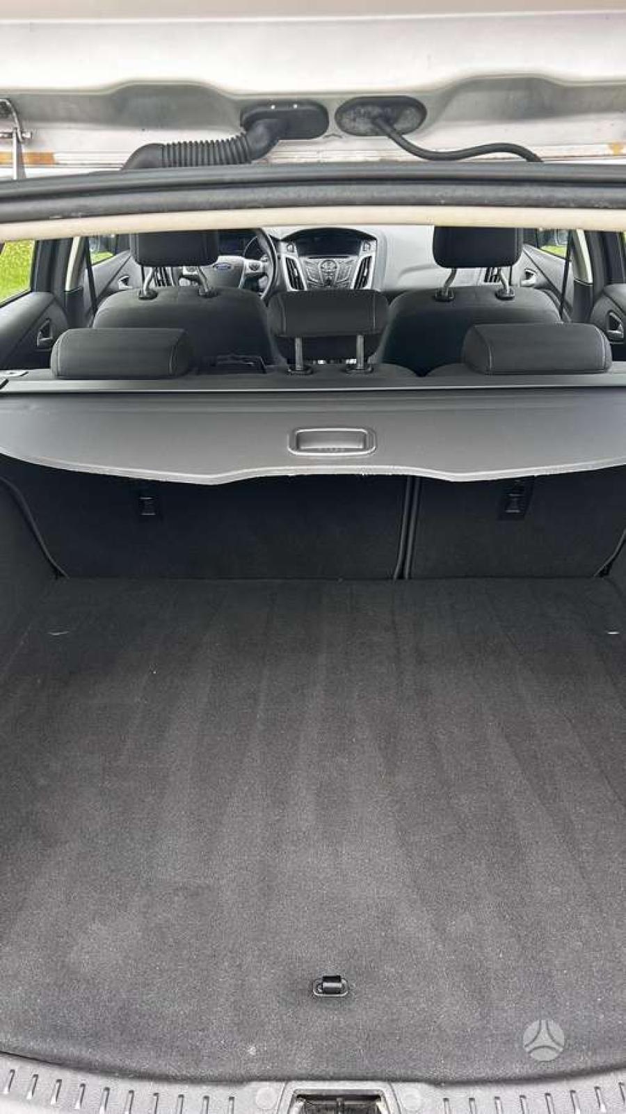Pelēks Ford Focus 2014 Utena, ar dzinēja tilpumu 1.00 L un nobraukumu 246 tūkst. km par 2950 €, foto 30 vietnē AUTOMOTO.COM.LV