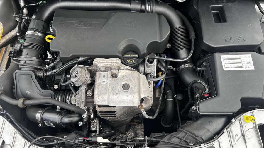 Pelēks Ford Focus 2014 Utena, ar dzinēja tilpumu 1.00 L un nobraukumu 246 tūkst. km par 2950 €, foto 31 vietnē AUTOMOTO.COM.LV