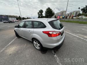 Pelēks Ford Focus 2014 Rīga, ar dzinēja tilpumu 1.60 L un nobraukumu 127 tūkst. km par 3699 €, foto 5 vietnē AUTOMOTO.COM.LV