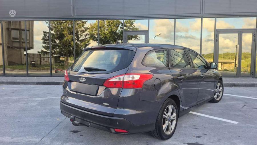Pelēks Ford Focus 2014 Klaipėda, ar dzinēja tilpumu 1.00 L un nobraukumu 278 tūkst. km par 2200 €, foto 5 vietnē AUTOMOTO.COM.LV