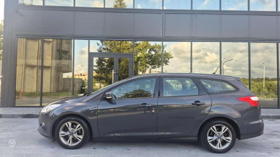 Pelēks Ford Focus 2014 Klaipėda, ar dzinēja tilpumu 1.00 L un nobraukumu 278 tūkst. km par 2200 €, foto 6 vietnē AUTOMOTO.COM.LV