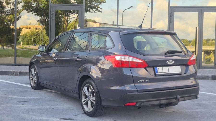 Pelēks Ford Focus 2014 Klaipėda, ar dzinēja tilpumu 1.00 L un nobraukumu 278 tūkst. km par 2200 €, foto 8 vietnē AUTOMOTO.COM.LV