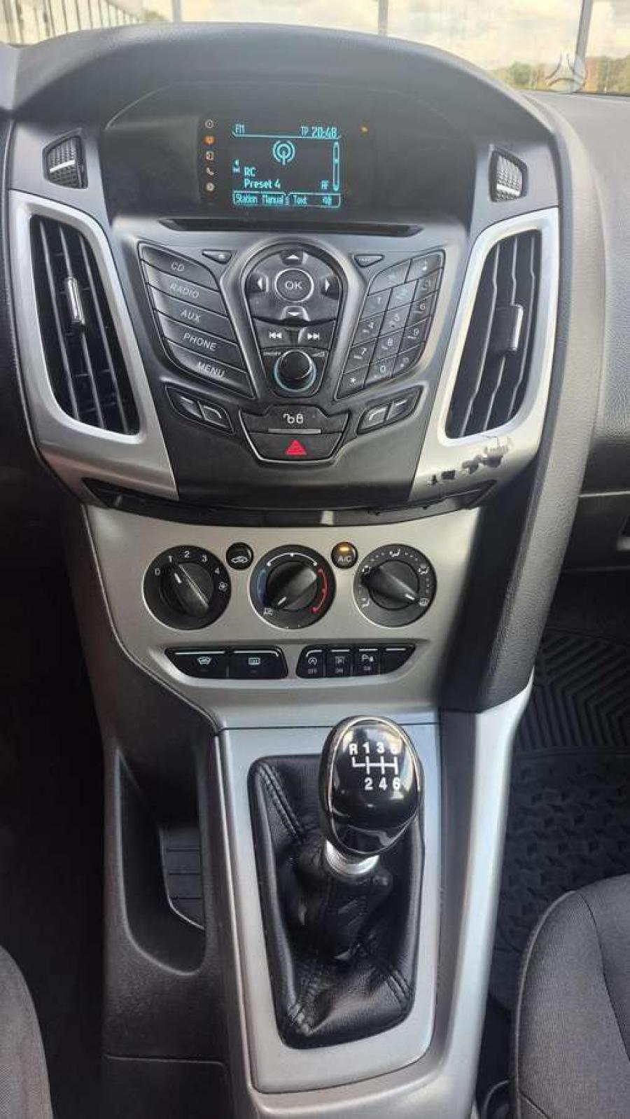 Pelēks Ford Focus 2014 Klaipėda, ar dzinēja tilpumu 1.00 L un nobraukumu 278 tūkst. km par 2200 €, foto 17 vietnē AUTOMOTO.COM.LV